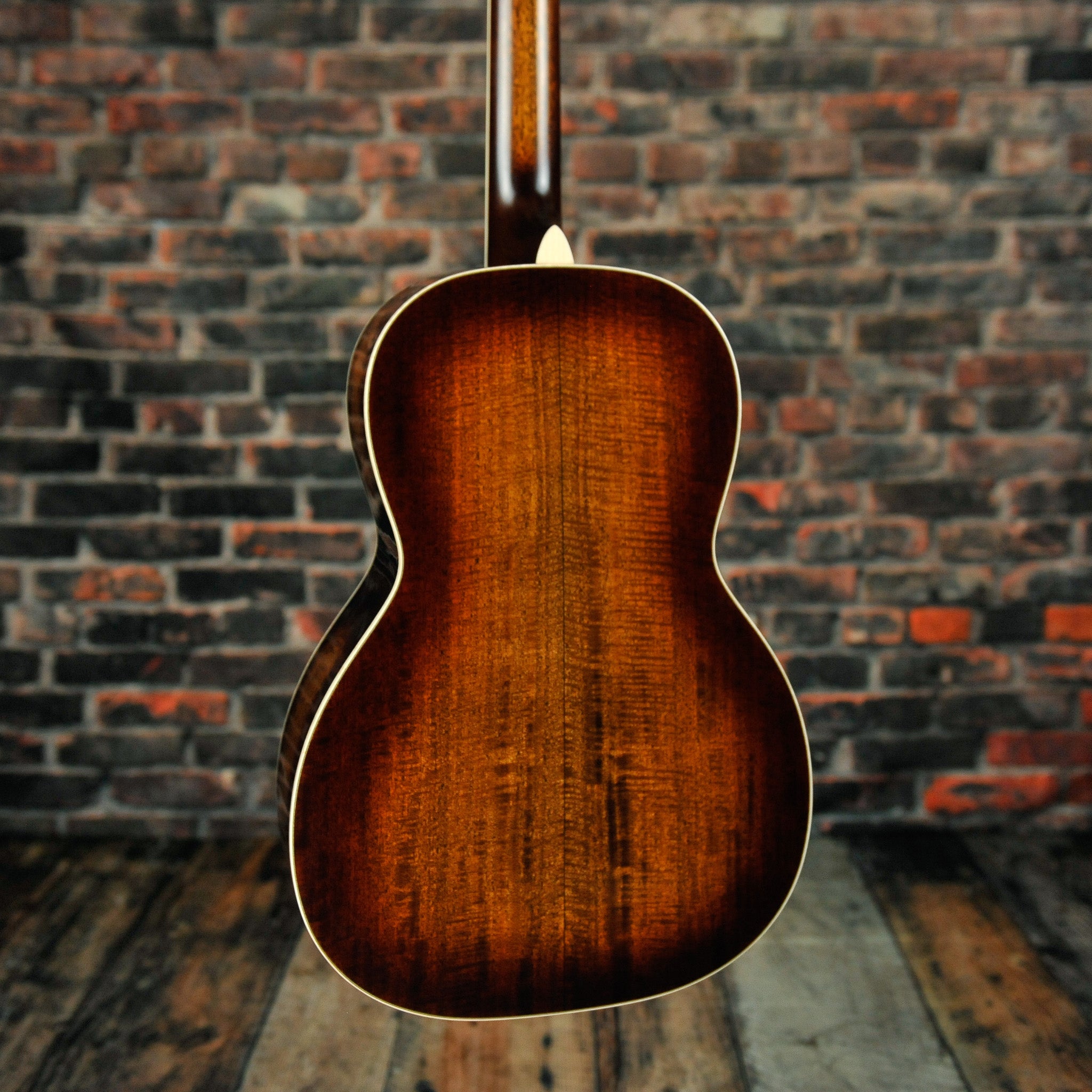 Martin Custom Shop 00-12 Flamed Mahogany – Gladesville Guitar Factory